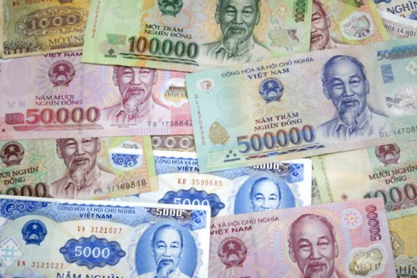 A Smart Traveler’s Guide to Exchange Money in Vietnam 2024